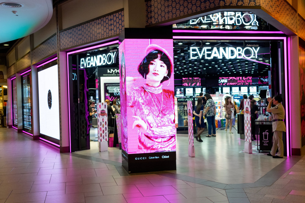 OnDisplay puts the customer’s needs first Selectronic’s latest display ...