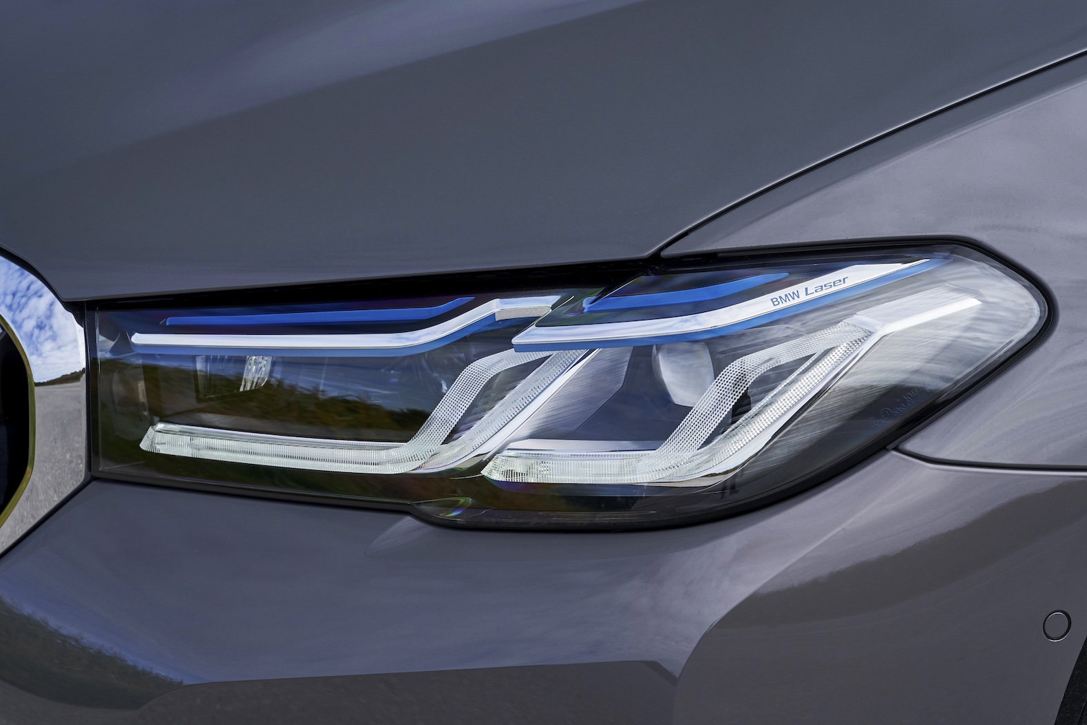 New Executive Saloon Equipped with HELLA Lighting Technology